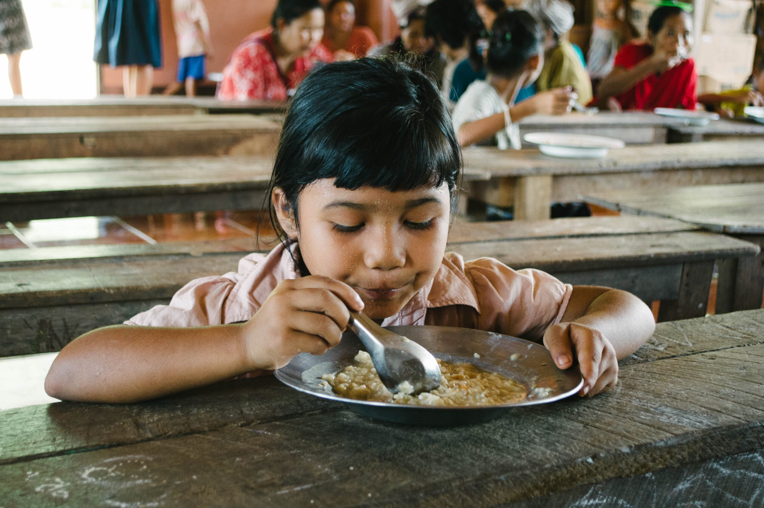 50,000 Meals for Displaced Families - Lift Up